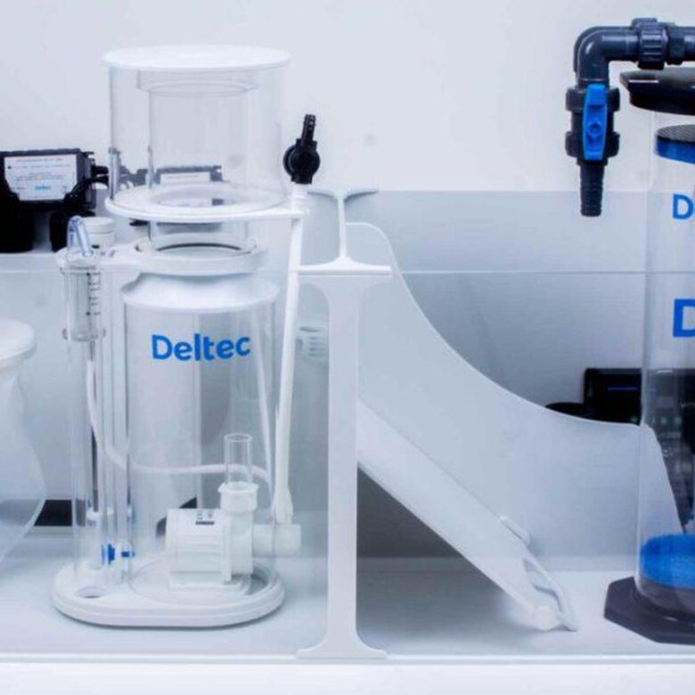 DELTEC Marine BOX Classic "M" | Tiendanimal